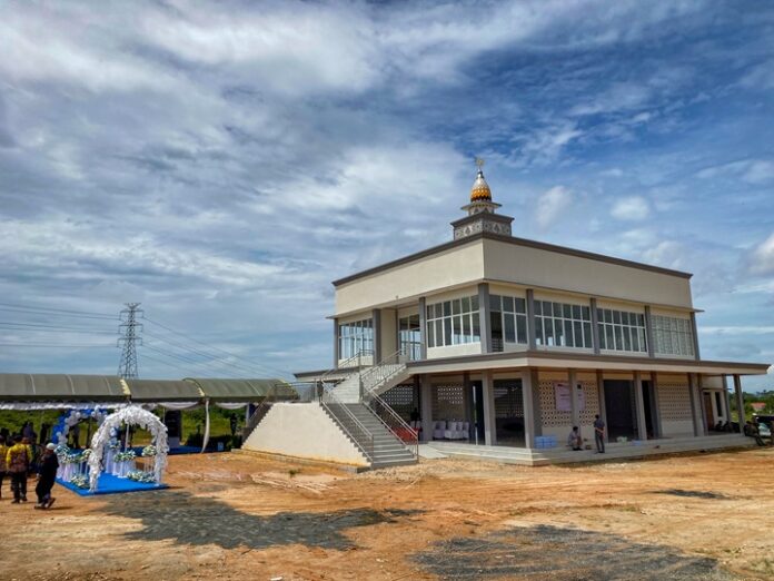 RESMIKAN MASJID DAN PESANTREN WADI MUBARAK, LISA: MENGUATKAN PENDIDIKAN ...